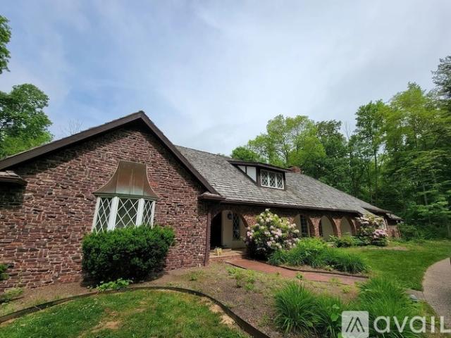 3 BR, 4 BA Apartment 3301 N Ramble Rd Ct, Bloomington, IN 47408