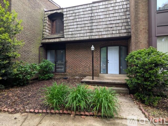 3 BR, 4 BA Apartment 4938 Schuyler Drive, Unit Schuyler, Annandale, VA 22003