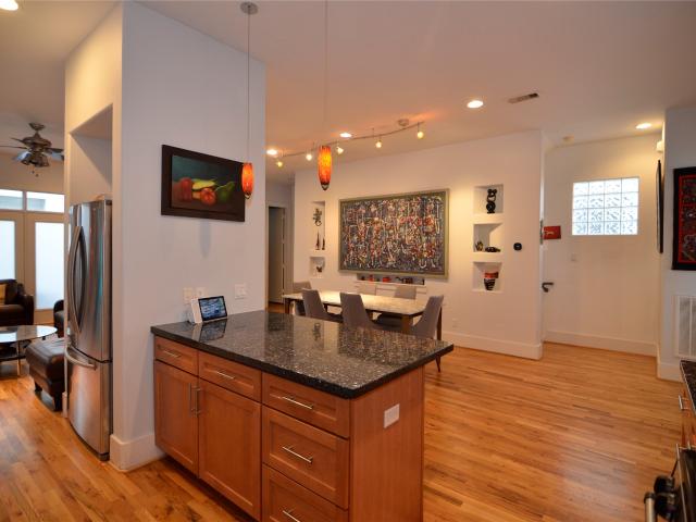 3 BR, 4 BA Apartment 5427 Kansas Street, Houston, TX 77007