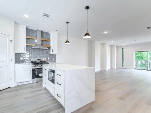 3 BR, 4 BA Apartment 5638 Dolores Street, Houston, TX 77057
