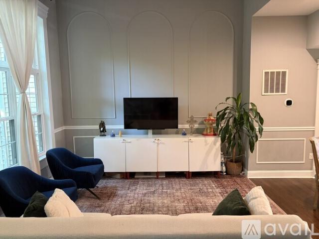 3 BR, 4 BA Apartment 5850 Wye Oak Commons Ct, Unit 25, Burke, VA 22015