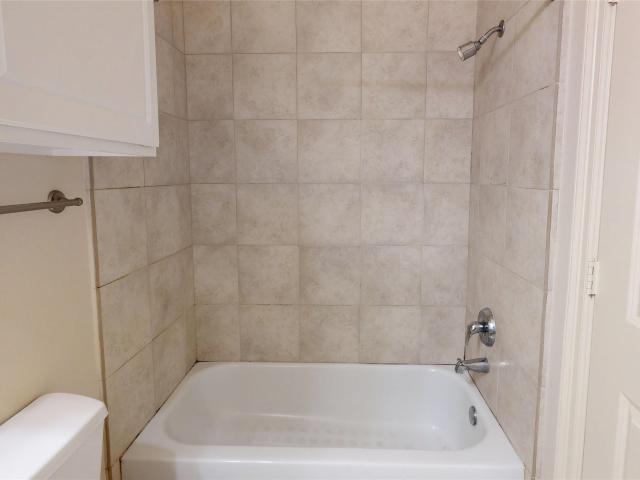 3 BR, 4 BA Apartment 5914 Center Street, Houston, TX 77007