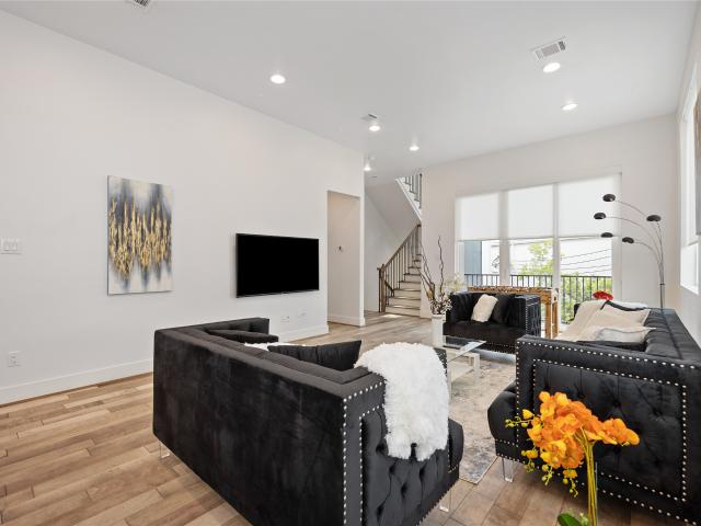 3 BR, 4 BA Apartment 5914 Val Verde Street, Houston, TX 77057