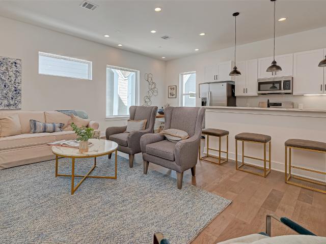 3 BR, 4 BA Apartment 6030 Beall Street, Houston, TX 77091
