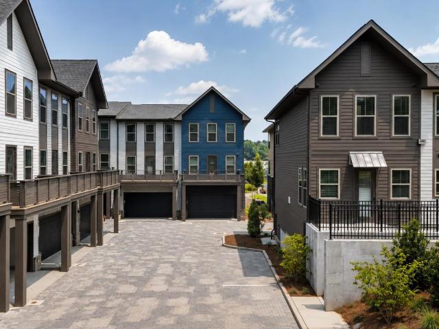 3 BR, 4 BA Apartment 840 Woodrow St SW Unit 401, Atlanta, GA 30310