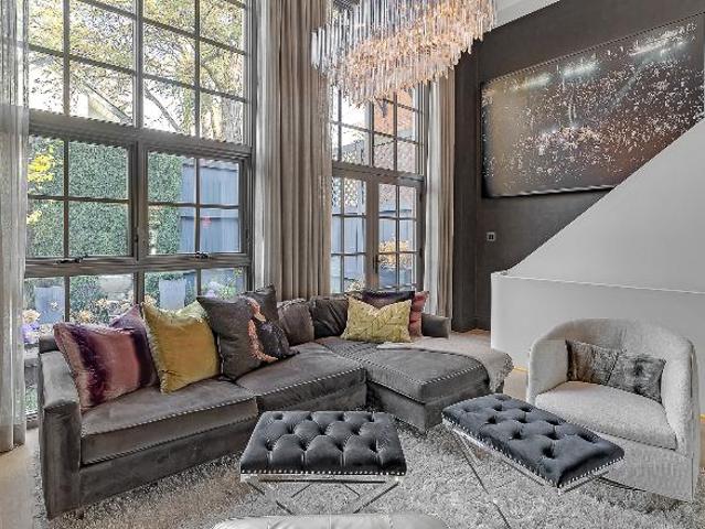 3 Br, 5 bath, Townhouse/Brownstone/RowHouse 109 Hazelton Avenue