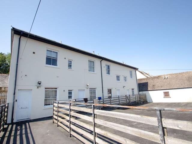3 Bree Shute Lane, Bodmin PL31, 2 bed maisonette to rent, £795 pcm | PrimeLocation