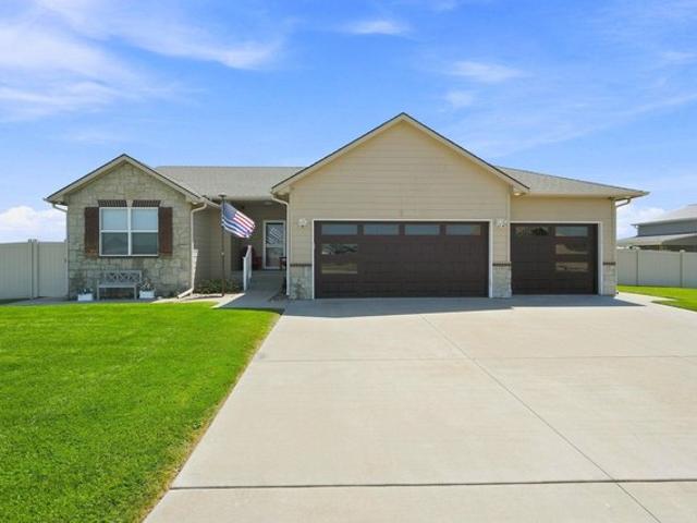 3 Bristol Dr, South Hutchinson, KS 67505