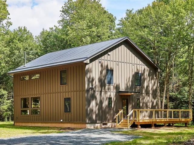 3 Brook Dr, Narrowsburg, NY 12764
