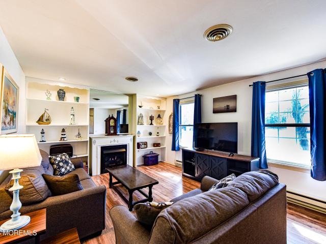 3 Brookdale Court