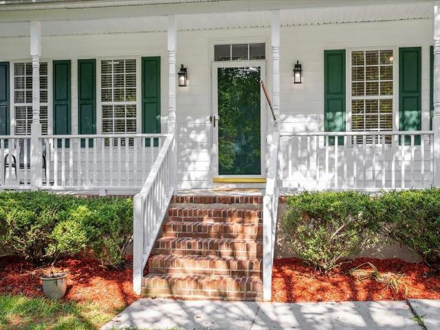 3 Brookwood Court