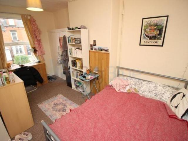 3 Brudenell Street, Leeds LS6 4 bed terraced house to rent £1,716 pcm £396 pw