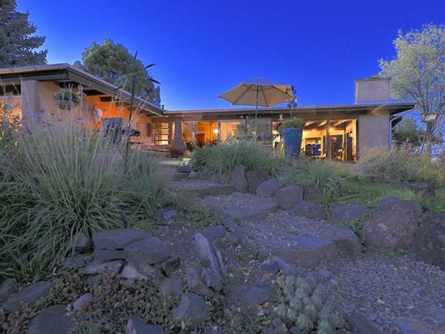 3 Culebra Rd, Taos, NM 87571