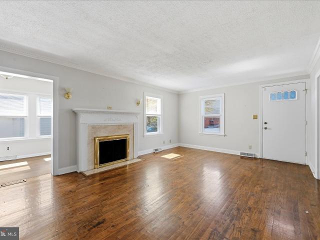3 Curtis Ave, Wilmington, DE 19804 | MLS #DENC2100 | Compass