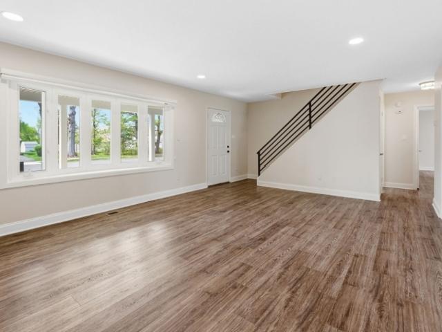 3 Cypress Rd