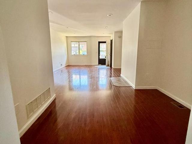 3 Cambridge Drive