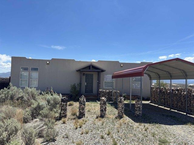 3 Camino Loma Azul, Taos, NM 87571