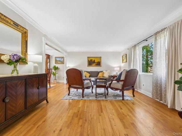 3 Camsanette Court