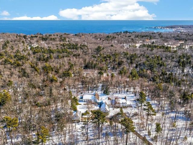 3 Canter Ln, Cape Elizabeth, ME 04107