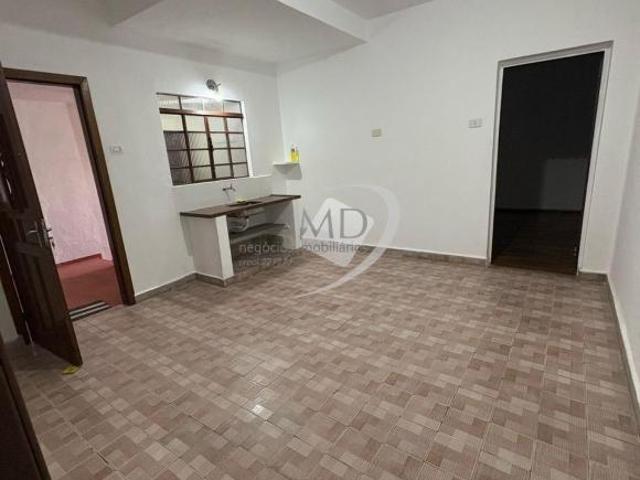 3 Casas à venda, bairro Olímpico, área total 210m², área 222m², 1 das casa com 2 vagas de garagem