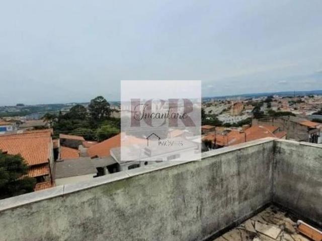 3 casas e um salão comercial na Vila Fiori