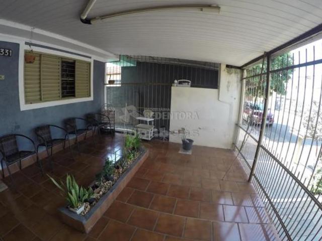 3 Casas edificadas no mesmo Terreno Jardim Urano