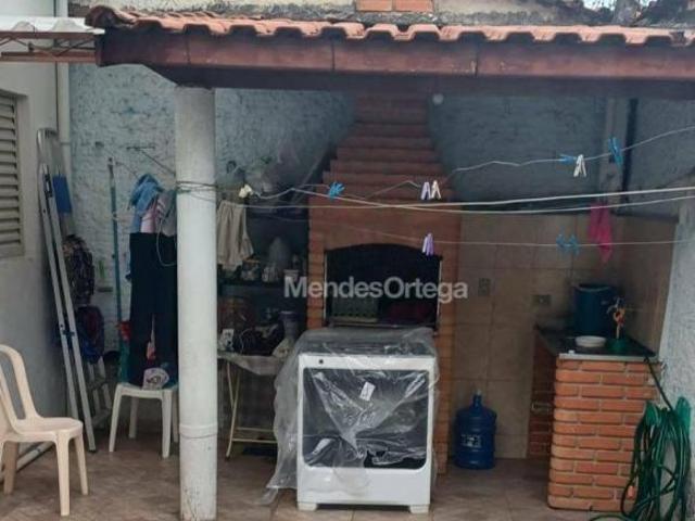 3 casas em um terreno de 600m² Vila Jardini