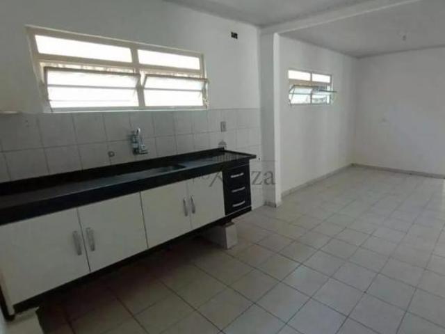 3 Casas Parque Industrial 300m²