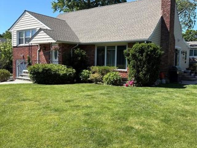 3 Carolyn Pl, Bronxville, NY 10708