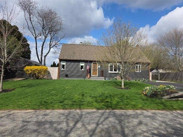 3 Cards Farm Dr, Richmond, RI 02898