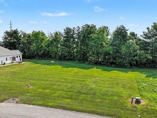 3 Catamaran Ct, Cassopolis, MI 49031