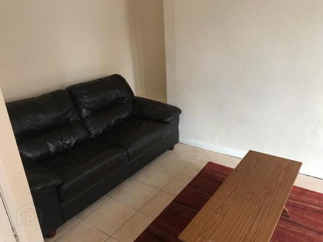 3 Cavendish Square, Belfast, BT12 7AA