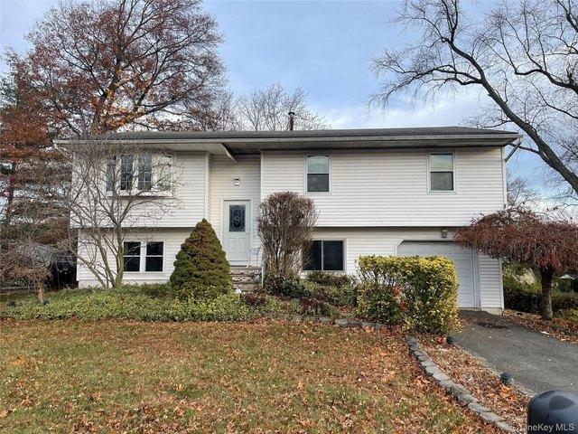 3 Cedar Ave, Orangeburg, NY 10962