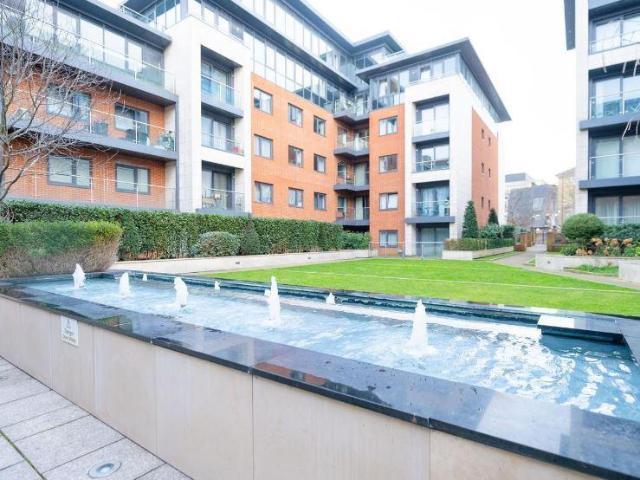 3 Chartfield Avenue, London, SW15 6DP 2 bed apartment to rent £2,600 pcm £600 pw