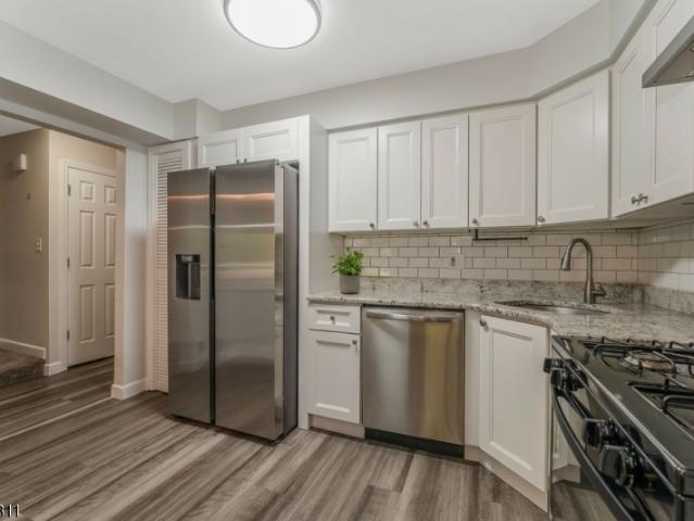 3 Chelsea Cir