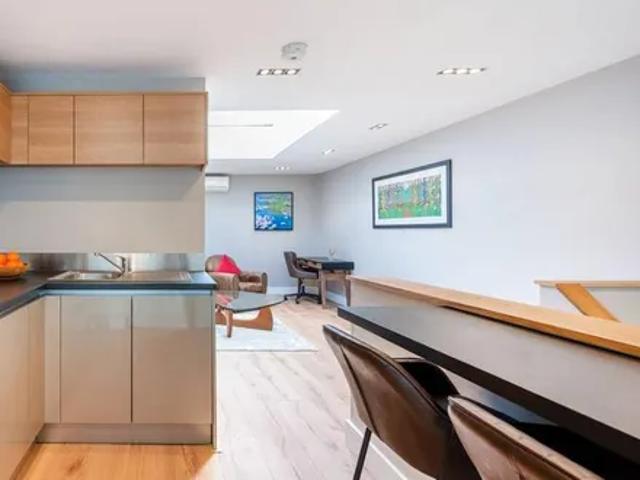 3 Chestnut Mews, London, SW14 7DD, United Kingdom | 2 bed house for rent #138314828 | Rentberry