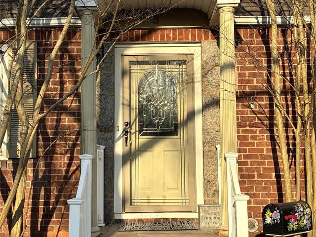 3 Chestnut Ave, Floral Park, NY 11001 | MLS #977371 | Compass