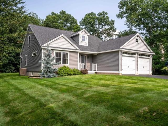 3 Chestnut Way, Lee, NH 03861