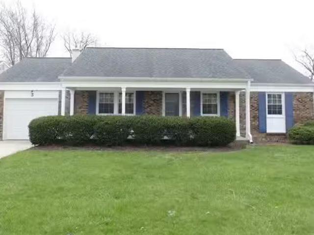 3 Cloverdale Court, Buffalo Grove, IL 60089