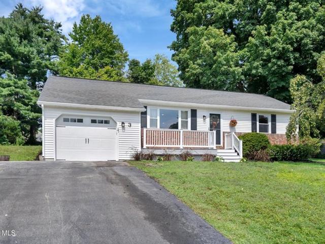 3 Colonial Ct, Queensbury, NY 12804