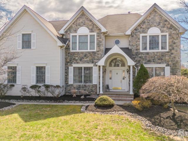 3 Colonial Court
