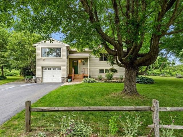 3 Colonial Dr, Littleton, MA 01460