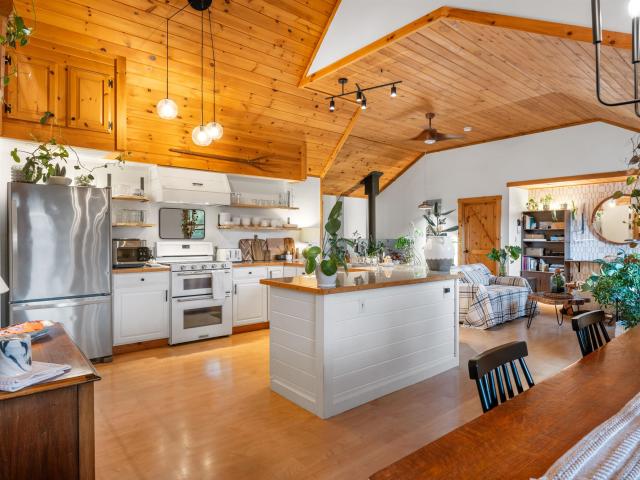 3 Colburn Road