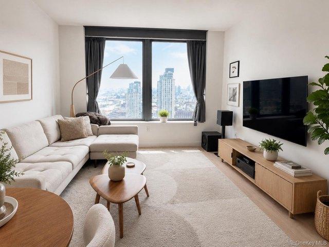 3 Court Sq, Long Island City, NY 11101