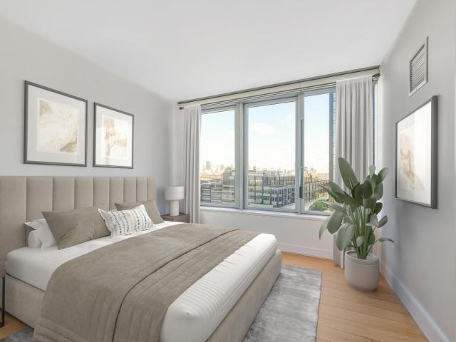 3 Court Square, Unit 902