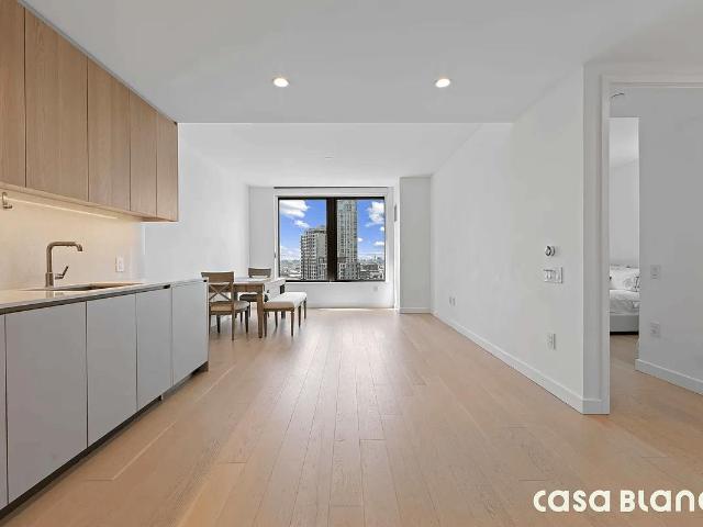 3 Court Square, Queens, NY