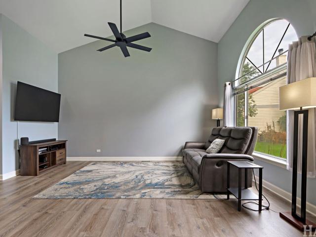 3 Crabapple Court