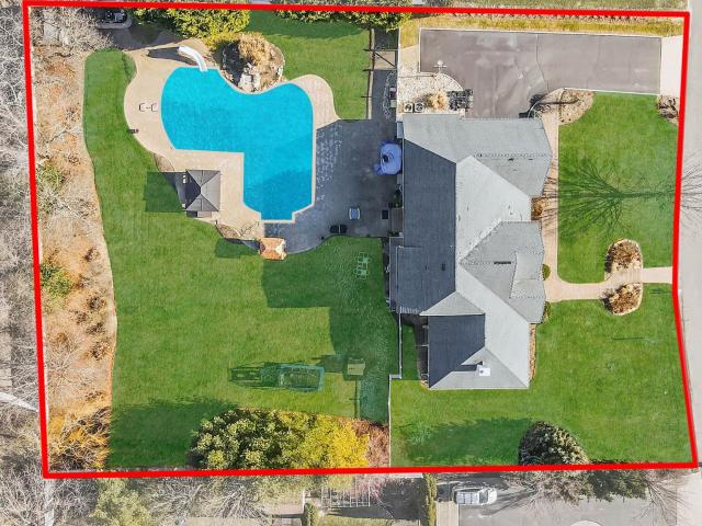 3 Crossfield Court