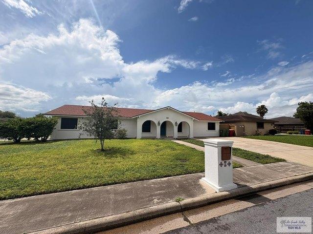 3 Crownridge Dr, Brownsville, TX 78521