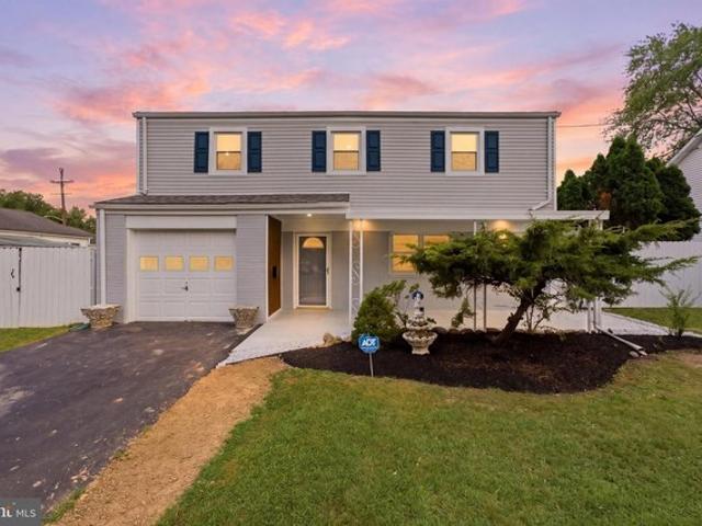 3 Duke St, Ewing, NJ 08618